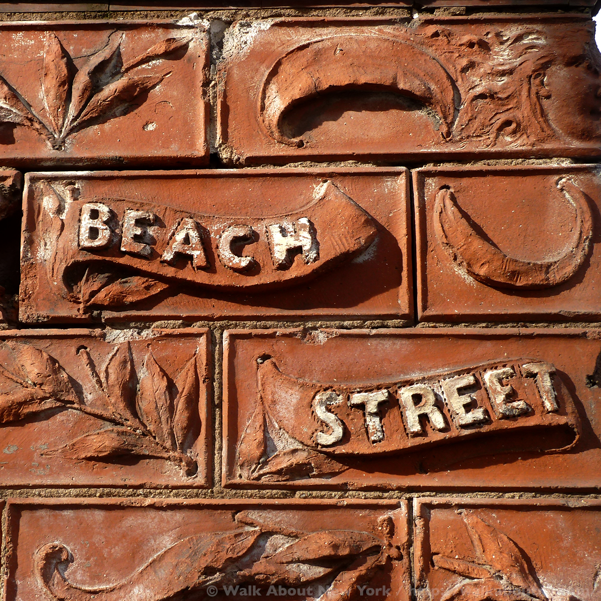 NYC’s Unusual Street Signs | walkaboutny